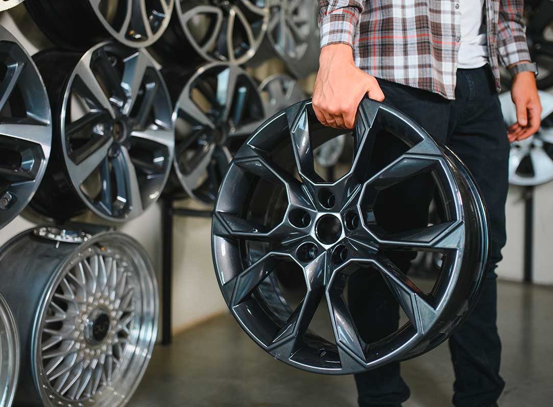 Come scegliere tra cerchi in lega e cerchi in acciaio: vantaggi e ...